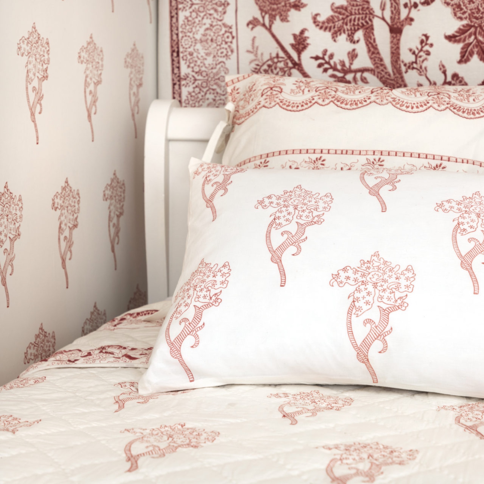 Standard Pillows – Les Indiennes